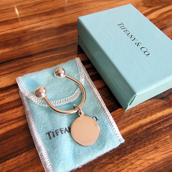 Tiffany & Co. | Accessories | Tiffany Co Round Tag Key Ring Small ...